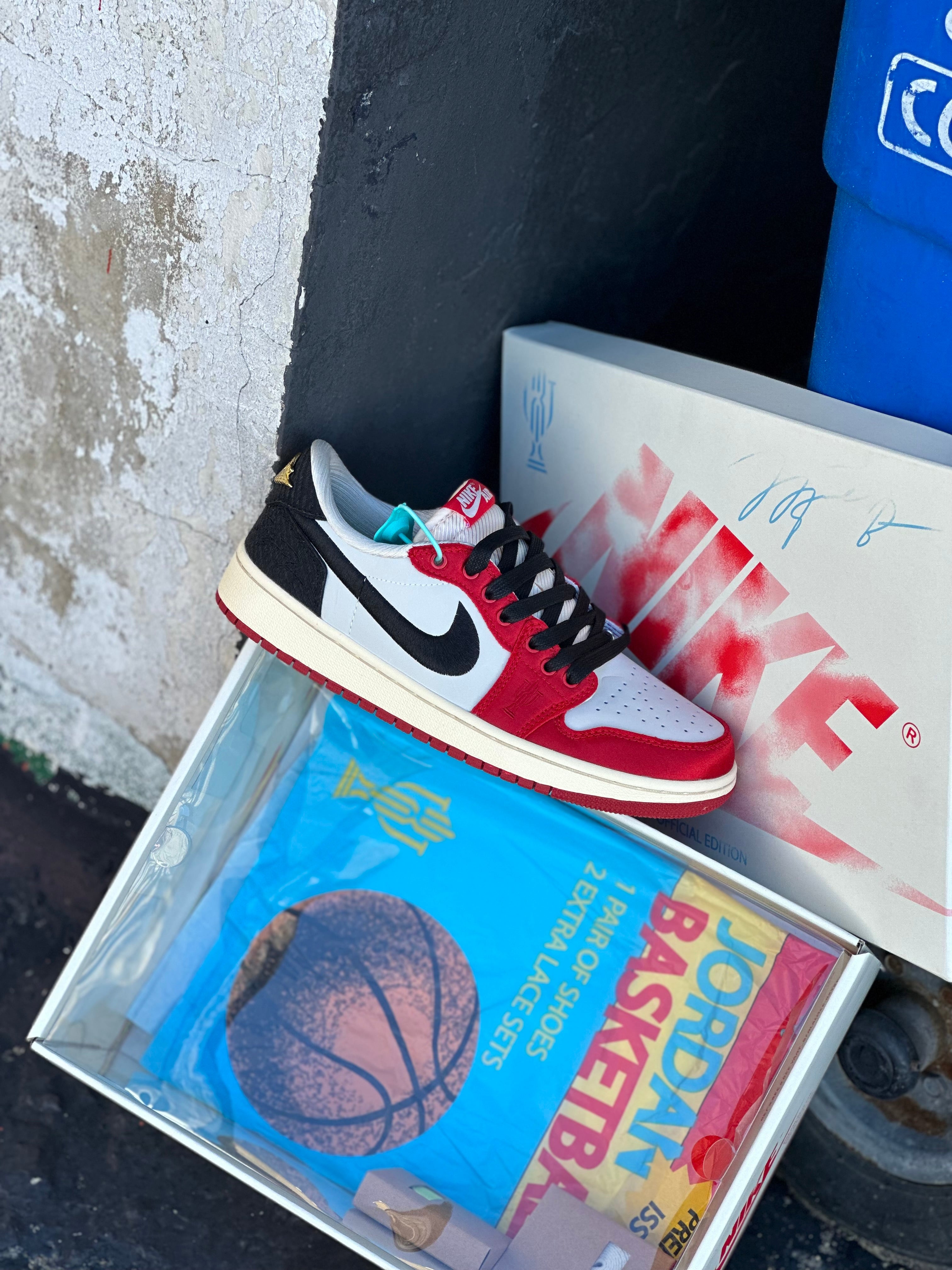 Air Jordan 1 Retro Low OG Trophy Room Away – ZNEAKZREALM