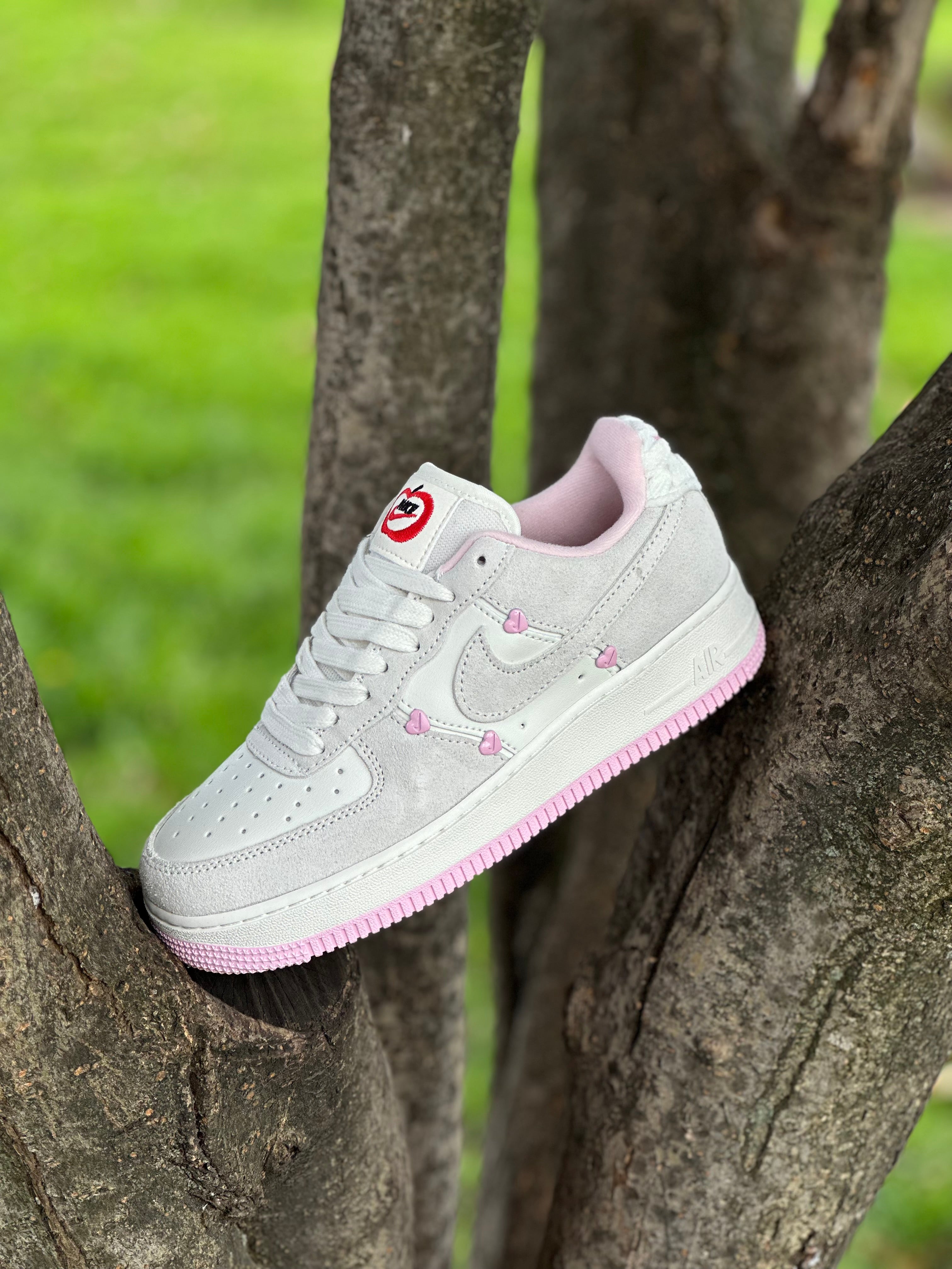 Nike AF1 ‘07 LX – ZNEAKZREALM